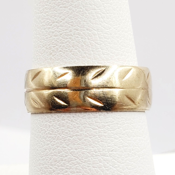 Jewelry | 14k Solid Yellow Gold Etched Wedding Band Vintage Ring | Poshmark